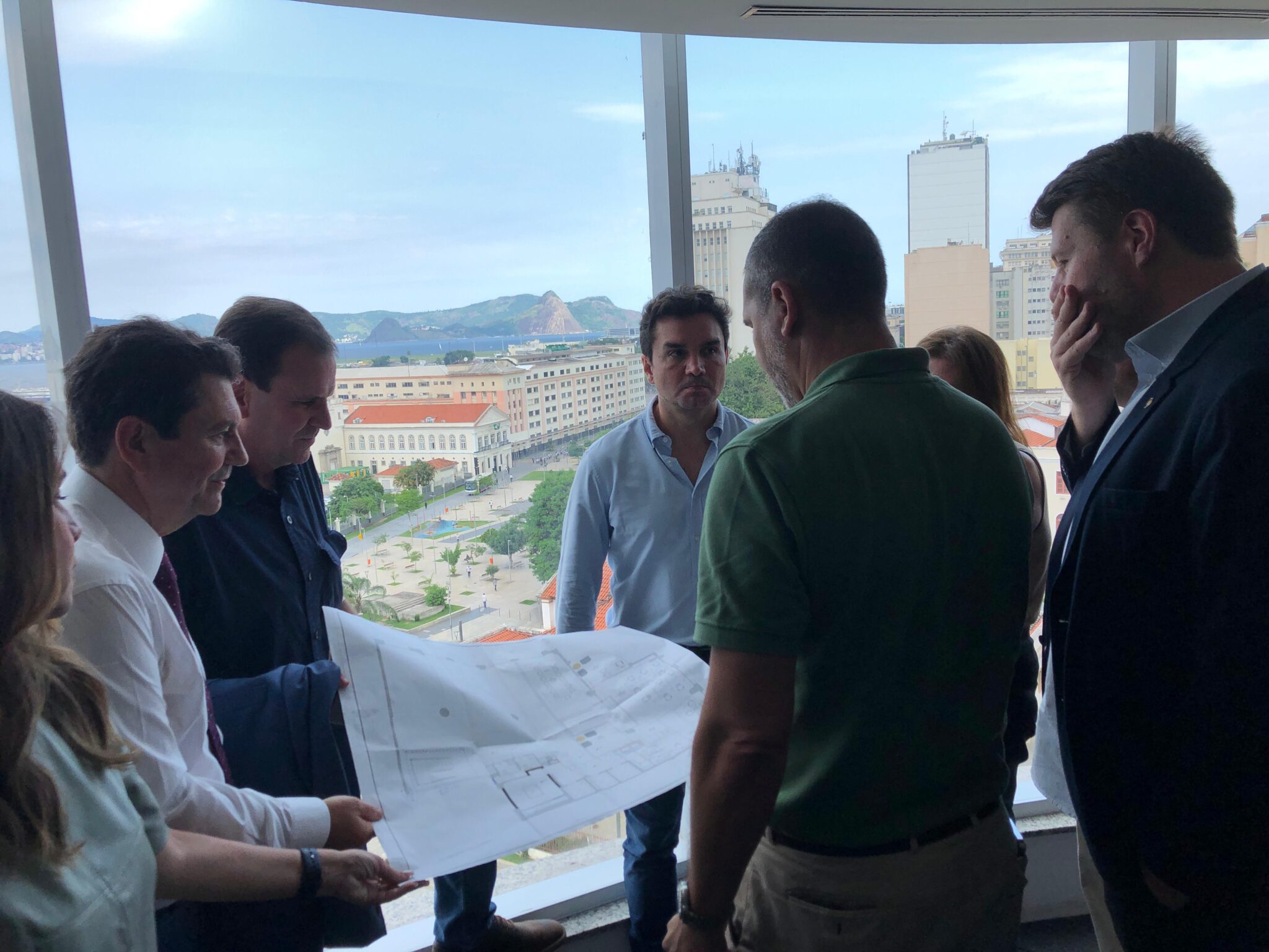 Ministro do Turismo e prefeito do Rio visitam futuro escritório da OMT ...